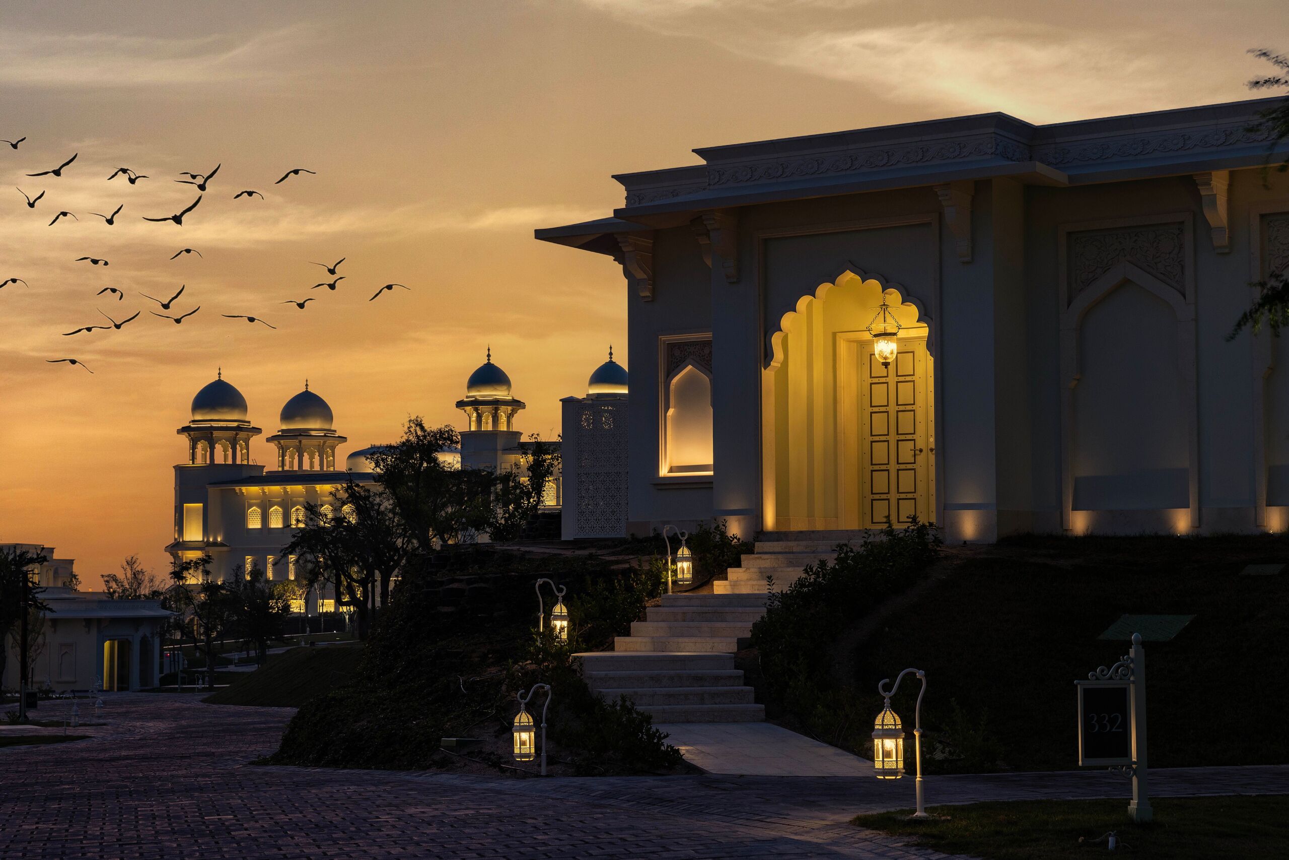 Conheça a nova, singular e fascinante coleção da The Leading Hotels of ...